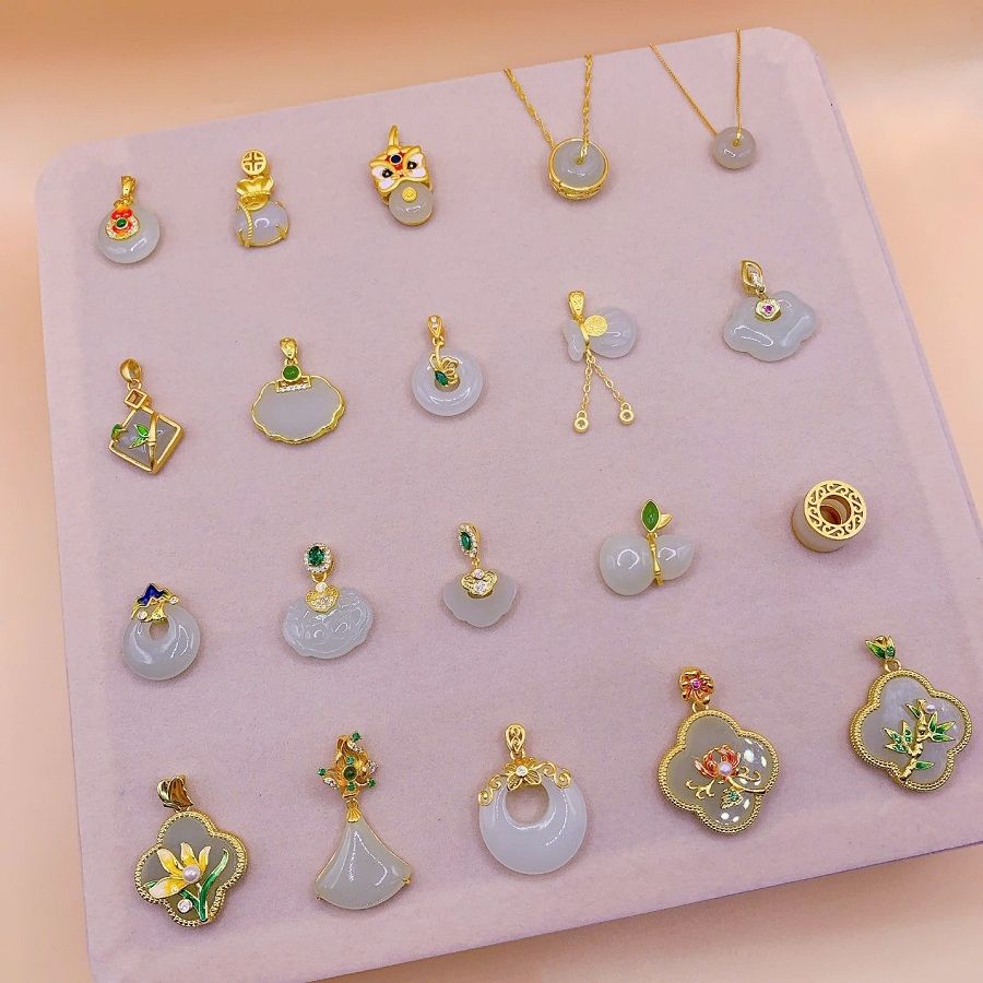 Mặt dây Bạch Ngọc – Vẻ đẹp tinh khôi và năng lượng thanh khiết